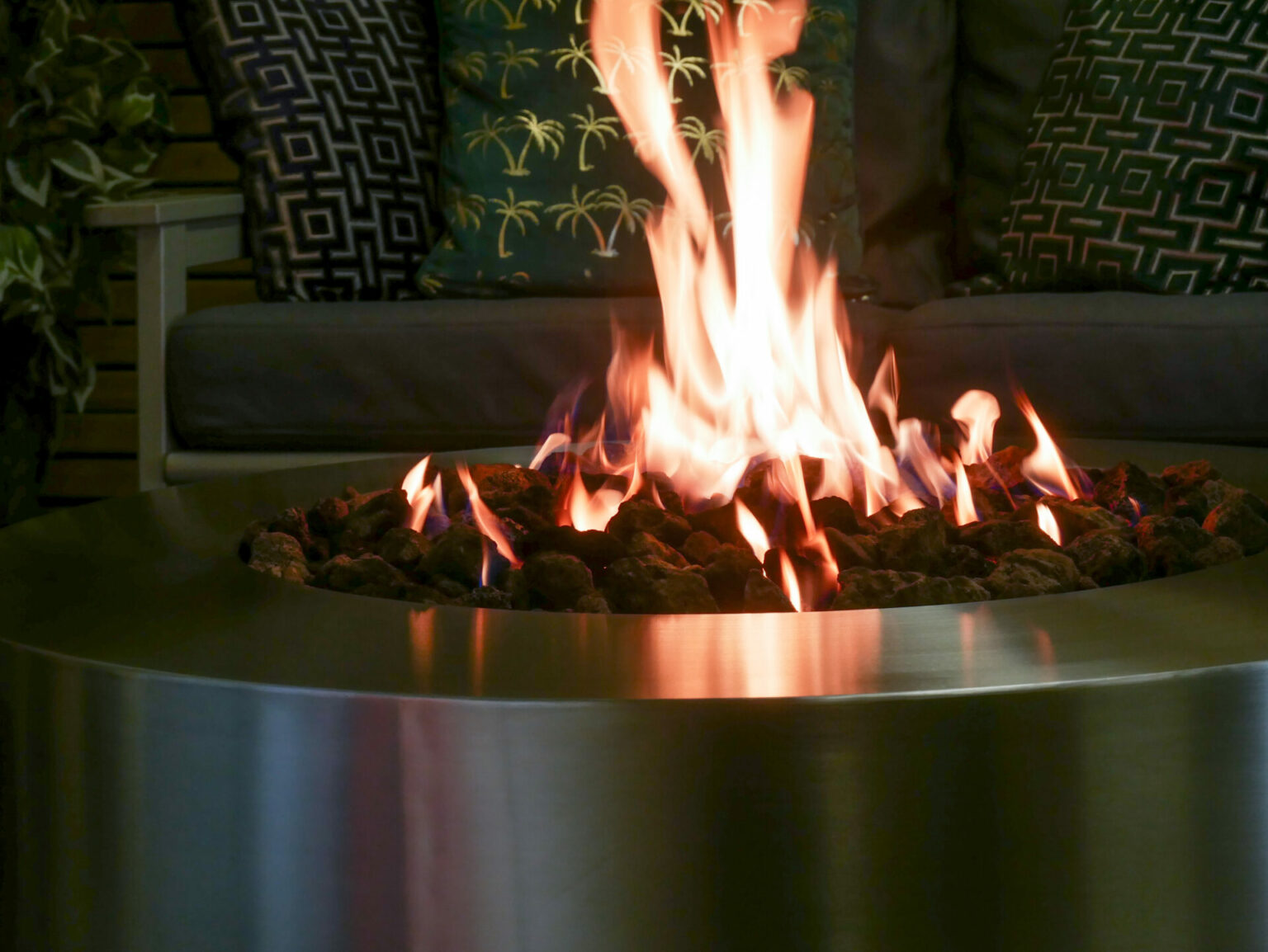 Saturn Round Gas Fire Pit Table - Brightstar Fires