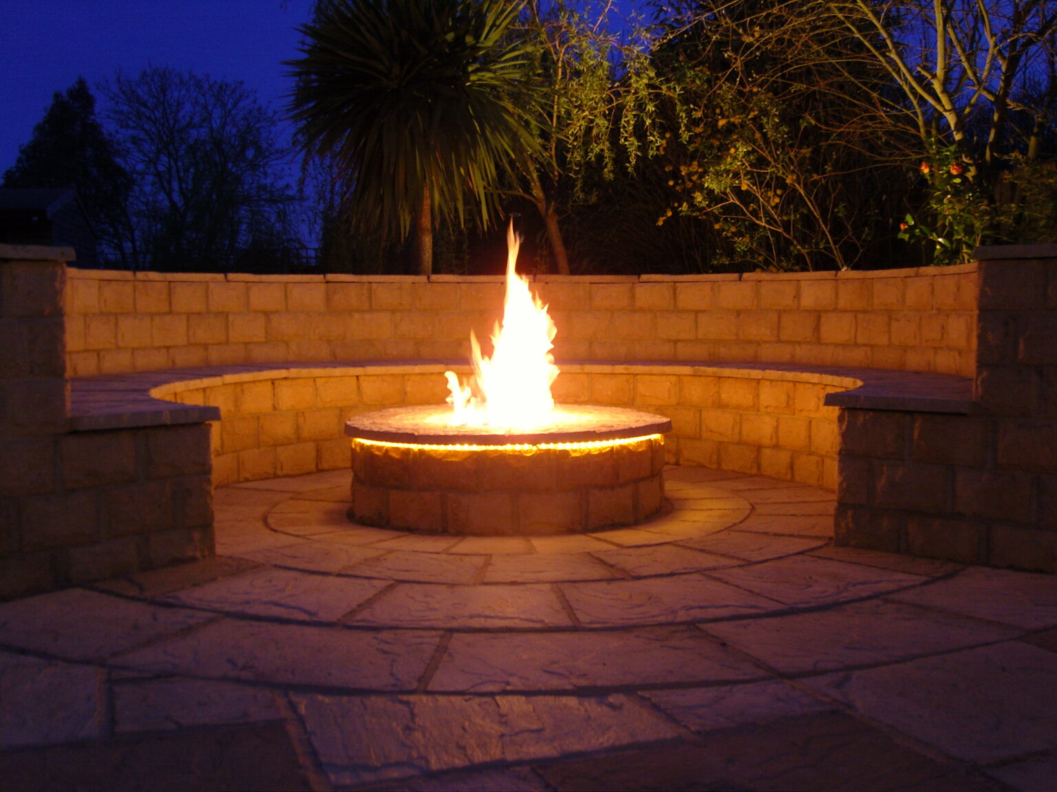 Brightstar Fires: UK Outdoor Gas Fire Pits & Burner Kits