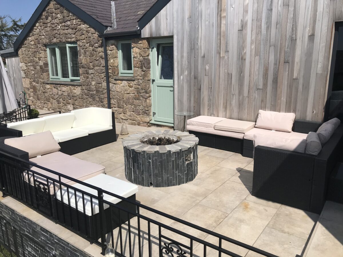 Round Black Cladding - Brightstar Fires