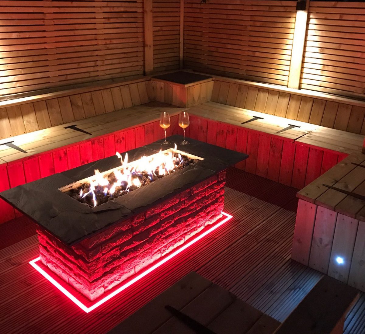 Extra Large Gas Fire Pits, Tables & Bowls - Brightstar Fires